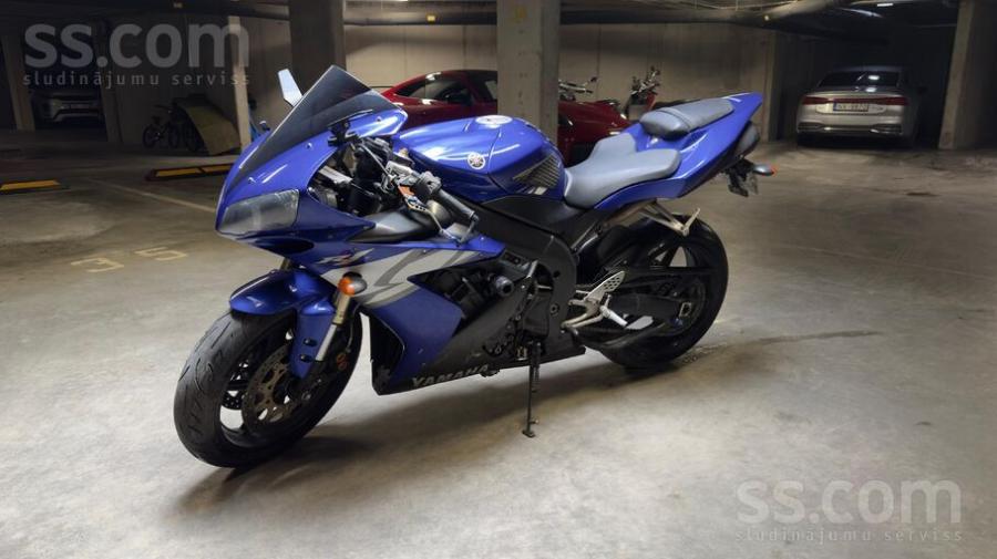 Yamaha R1 2004 Rīga, ar dzinēja tilpumu 1.00 L un nobraukumu 0 tūkst. km par 4400 €, foto 1 vietnē AUTOMOTO.COM.LV