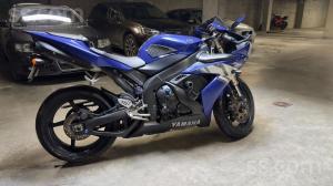 Yamaha R1 2004 Rīga, ar dzinēja tilpumu 1.00 L un nobraukumu 0 tūkst. km par 4400 €, foto 2 vietnē AUTOMOTO.COM.LV