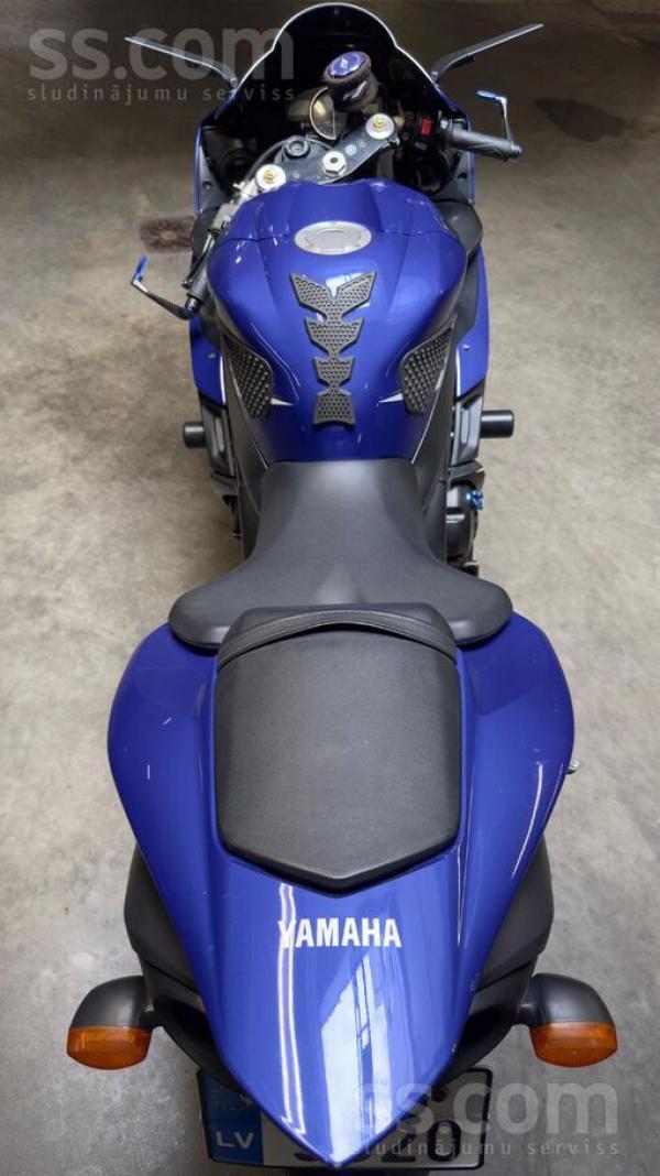Yamaha R1 2004 Rīga, ar dzinēja tilpumu 1.00 L un nobraukumu 0 tūkst. km par 4400 €, foto 3 vietnē AUTOMOTO.COM.LV
