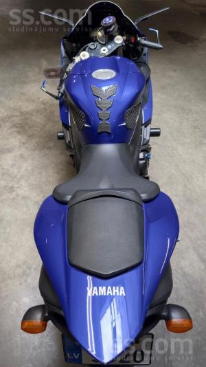 Yamaha R1 2004 Rīga, ar dzinēja tilpumu 1.00 L un nobraukumu 0 tūkst. km par 4400 €, foto 3 vietnē AUTOMOTO.COM.LV