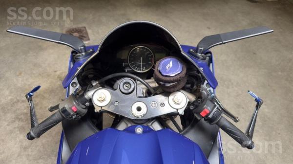 Yamaha R1 2004 Rīga, ar dzinēja tilpumu 1.00 L un nobraukumu 0 tūkst. km par 4400 €, foto 4 vietnē AUTOMOTO.COM.LV