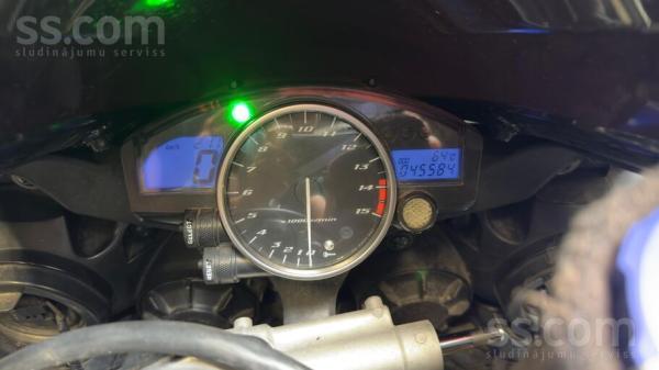 Yamaha R1 2004 Rīga, ar dzinēja tilpumu 1.00 L un nobraukumu 0 tūkst. km par 4400 €, foto 6 vietnē AUTOMOTO.COM.LV