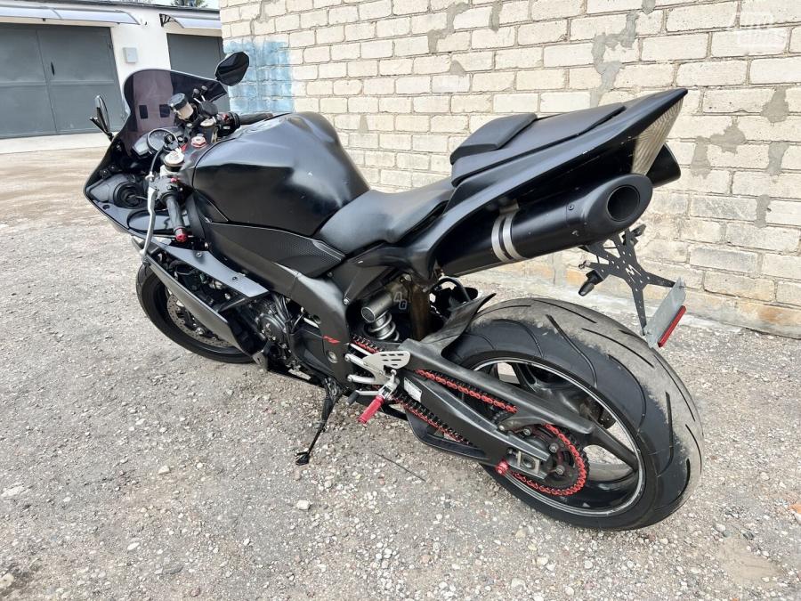 Yamaha R1 2004 in Vilnius, with an engine capacity of 0.00 L and mileage of 0 thousand km for 2650 €, photo 7 on AUTOMOTO.COM.LV