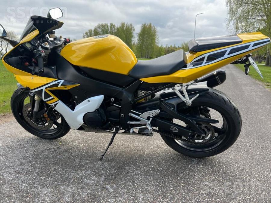 Ямаха R1 2004 в Лимбажи, объемом двигателя 1.00 л и пробегом 0 тыс. км за 4500 €, фото 10 на AUTOMOTO.COM.LV