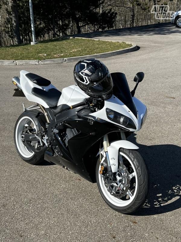 Ямаха R1 2004 в Шилале, объемом двигателя 1.00 л и пробегом 61 тыс. км за 4300 €, фото 6 на AUTOMOTO.COM.LV