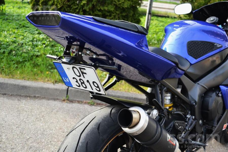 Yamaha R1 2004 in Jelgava, with an engine capacity of 1.00 L and mileage of 0 thousand km for 4850 €, photo 6 on AUTOMOTO.COM.LV