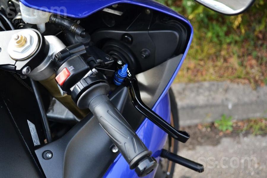 Yamaha R1 2004 in Jelgava, with an engine capacity of 1.00 L and mileage of 0 thousand km for 4850 €, photo 7 on AUTOMOTO.COM.LV