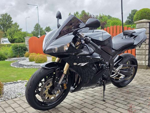 Ямаха R1 2004 в Кретинга, объемом двигателя 1.00 л и пробегом 47 тыс. км за 4600 €, фото 4 на AUTOMOTO.COM.LV