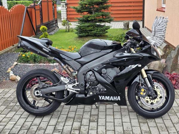 Ямаха R1 2004 в Кретинга, объемом двигателя 1.00 л и пробегом 47 тыс. км за 4600 €, фото 6 на AUTOMOTO.COM.LV