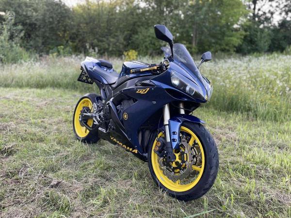 Yamaha R1 2004 Viļņa, ar dzinēja tilpumu 1.00 L un nobraukumu 32 tūkst. km par 3800 €, foto 2 vietnē AUTOMOTO.COM.LV