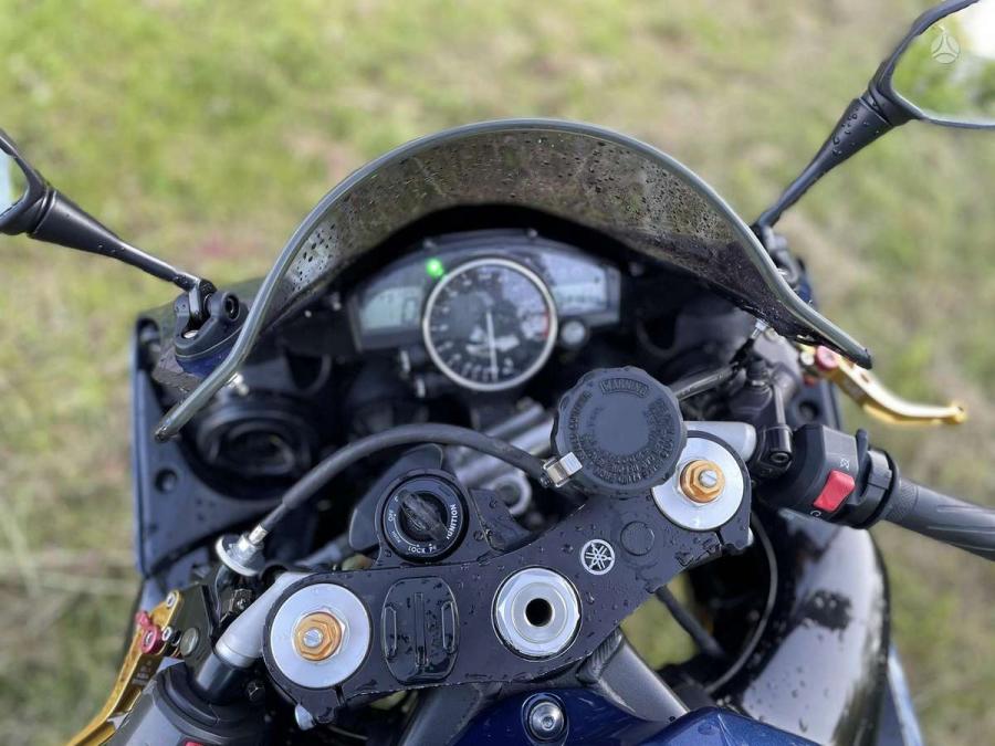 Yamaha R1 2004 Viļņa, ar dzinēja tilpumu 1.00 L un nobraukumu 32 tūkst. km par 3800 €, foto 8 vietnē AUTOMOTO.COM.LV