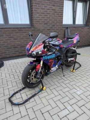 Yamaha R1 2004 in Klaipeda, with an engine capacity of 1.00 L and mileage of 36 thousand km for 5700 €, photo 1 on AUTOMOTO.COM.LV