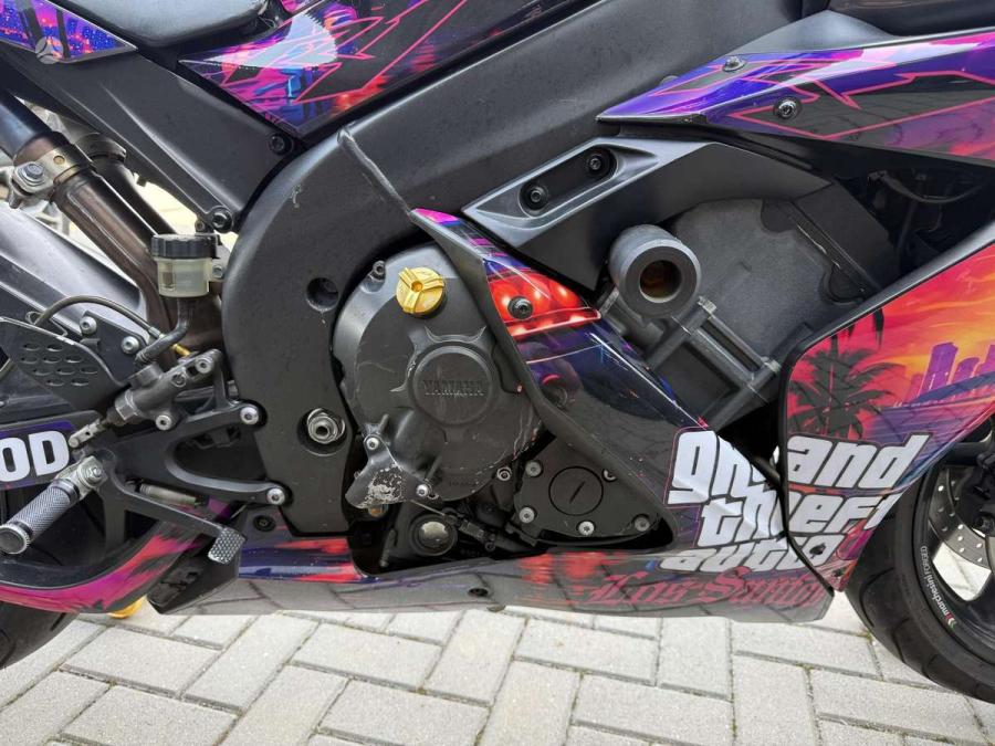 Yamaha R1 2004 in Klaipeda, with an engine capacity of 1.00 L and mileage of 36 thousand km for 5700 €, photo 12 on AUTOMOTO.COM.LV
