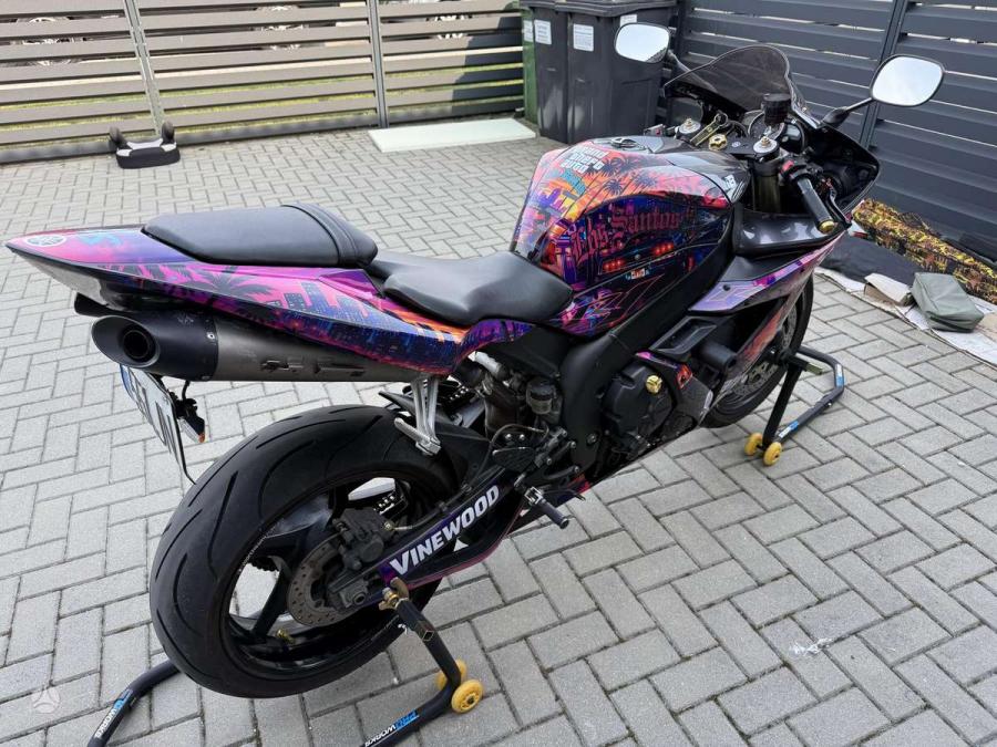 Yamaha R1 2004 in Klaipeda, with an engine capacity of 1.00 L and mileage of 36 thousand km for 5700 €, photo 13 on AUTOMOTO.COM.LV