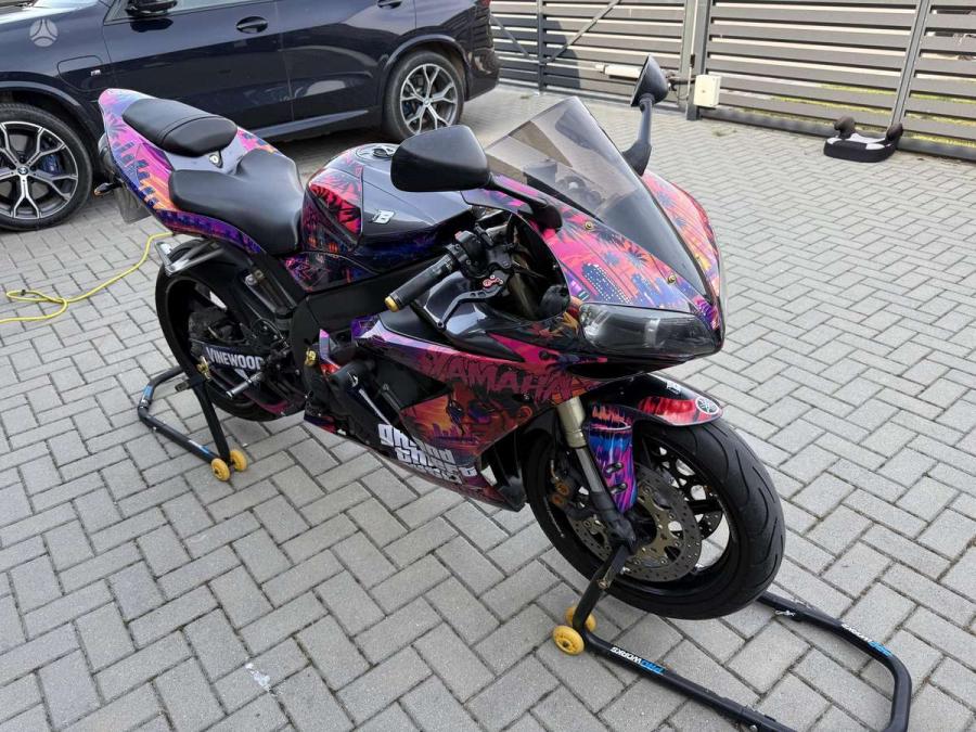 Yamaha R1 2004 in Klaipeda, with an engine capacity of 1.00 L and mileage of 36 thousand km for 5700 €, photo 14 on AUTOMOTO.COM.LV