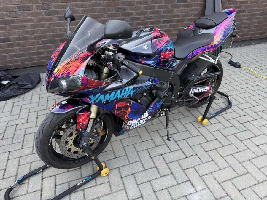 Yamaha R1 2004 in Klaipeda, with an engine capacity of 1.00 L and mileage of 36 thousand km for 5700 €, photo 15 on AUTOMOTO.COM.LV