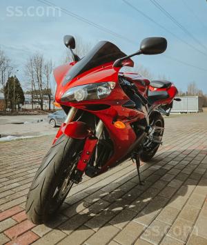 Yamaha R1 2005 in Riga, with an engine capacity of 1.00 L and mileage of 0 thousand km for 4800 €, photo 6 on AUTOMOTO.COM.LV