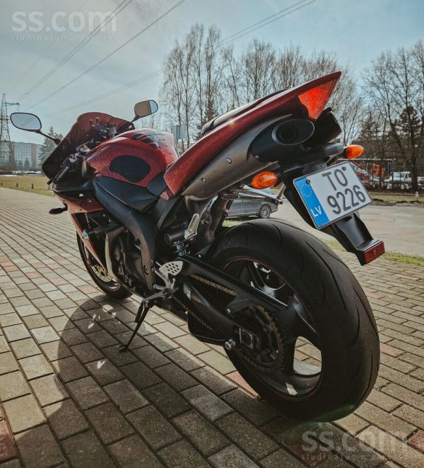 Yamaha R1 2005 Rīga, ar dzinēja tilpumu 1.00 L un nobraukumu 0 tūkst. km par 4800 €, foto 6 vietnē AUTOMOTO.COM.LV