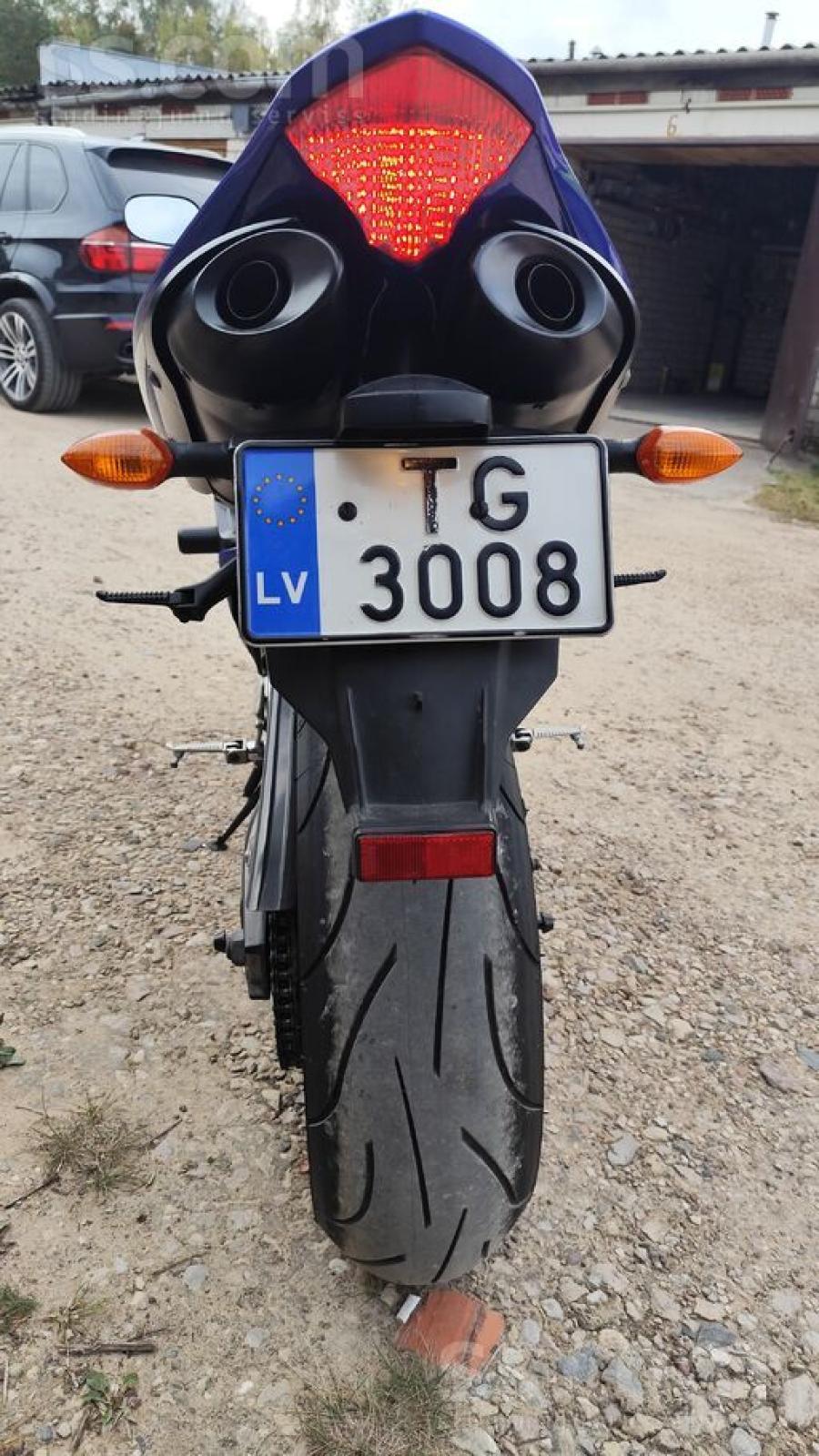 Ямаха R1 2005 в Екабпилс, объемом двигателя 1.00 л и пробегом 0 тыс. км за 4950 €, фото 3 на AUTOMOTO.COM.LV