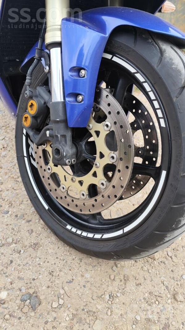 Yamaha R1 2005 Jēkabpils, ar dzinēja tilpumu 1.00 L un nobraukumu 0 tūkst. km par 4950 €, foto 4 vietnē AUTOMOTO.COM.LV