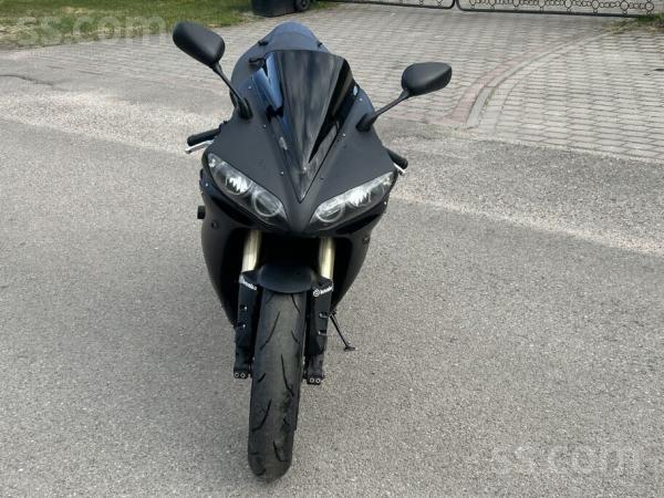 Yamaha R1 2005 Liepāja, ar dzinēja tilpumu 1.00 L un nobraukumu 0 tūkst. km par 4990 €, foto 6 vietnē AUTOMOTO.COM.LV