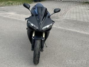 Yamaha R1 2005 Liepāja, ar dzinēja tilpumu 1.00 L un nobraukumu 0 tūkst. km par 4990 €, foto 7 vietnē AUTOMOTO.COM.LV