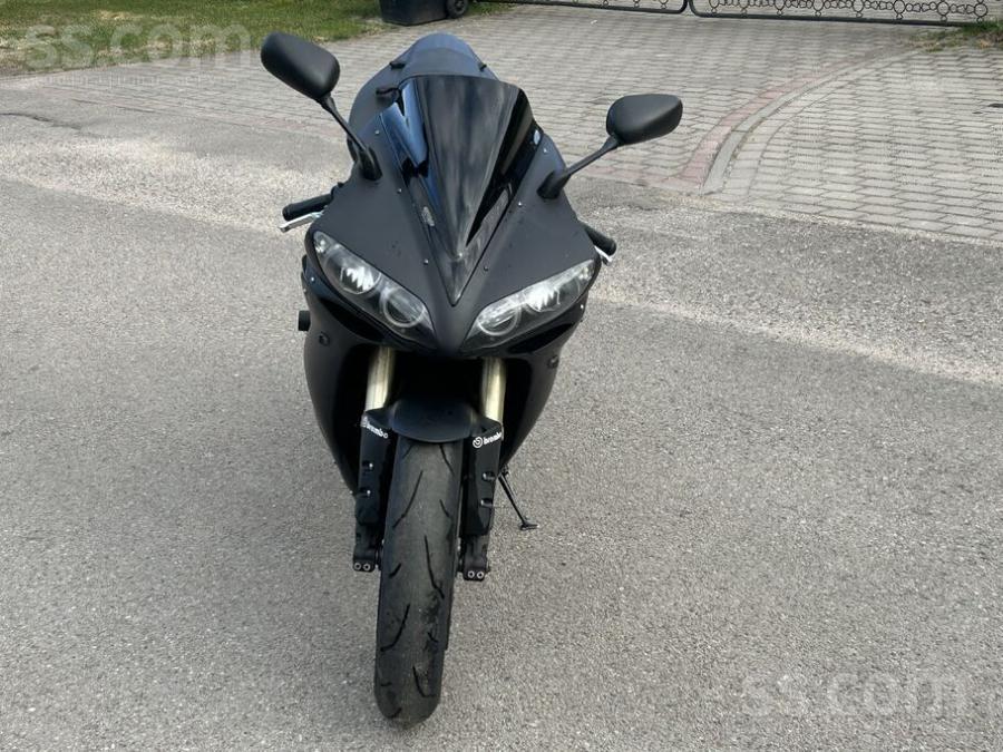 Yamaha R1 2005 Liepāja, ar dzinēja tilpumu 1.00 L un nobraukumu 0 tūkst. km par 4990 €, foto 7 vietnē AUTOMOTO.COM.LV