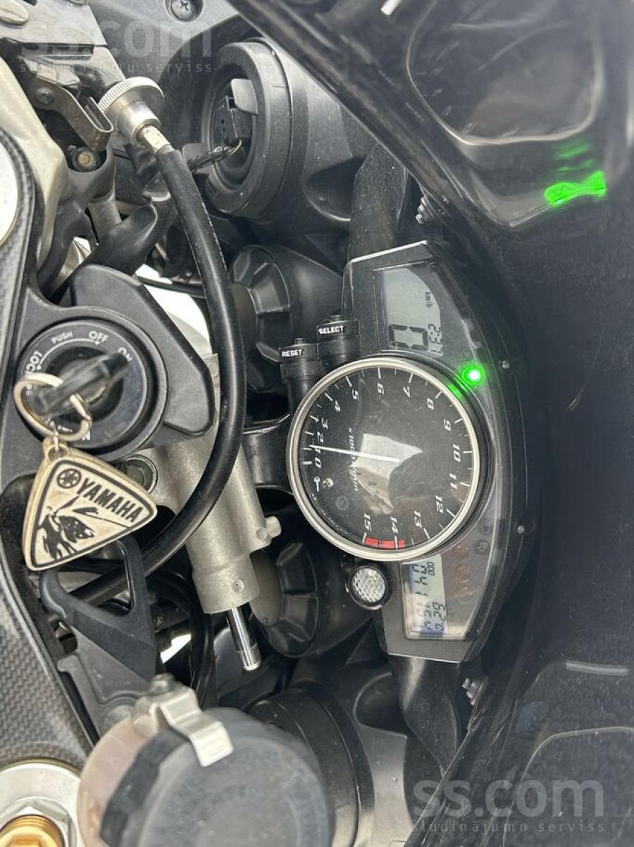 Yamaha R1 2005 Liepāja, ar dzinēja tilpumu 1.00 L un nobraukumu 0 tūkst. km par 4990 €, foto 9 vietnē AUTOMOTO.COM.LV