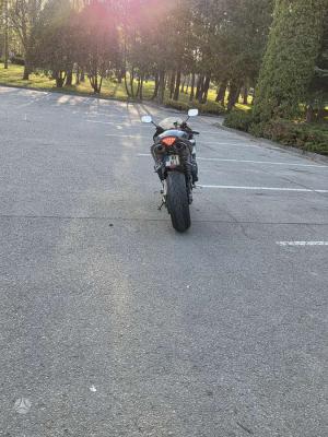 Yamaha R1 2005 Joniškis, ar dzinēja tilpumu 1.00 L un nobraukumu 24 tūkst. km par 3500 €, foto 7 vietnē AUTOMOTO.COM.LV