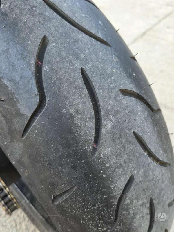 Yamaha R1 2005 Joniškis, ar dzinēja tilpumu 1.00 L un nobraukumu 24 tūkst. km par 3500 €, foto 8 vietnē AUTOMOTO.COM.LV