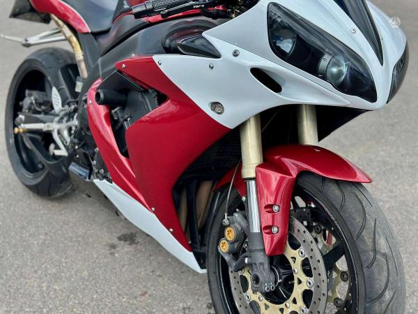 Ямаха R1 2005 в Вильнюс, объемом двигателя 1.00 л и пробегом 70 тыс. км за 4100 €, фото 2 на AUTOMOTO.COM.LV