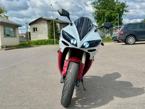 Yamaha R1 2005 in Vilnius, with an engine capacity of 1.00 L and mileage of 70 thousand km for 4100 €, photo 5 on AUTOMOTO.COM.LV