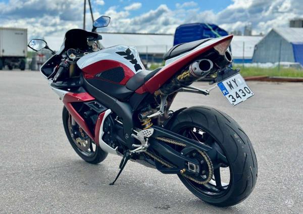 Ямаха R1 2005 в Вильнюс, объемом двигателя 1.00 л и пробегом 70 тыс. км за 4100 €, фото 6 на AUTOMOTO.COM.LV