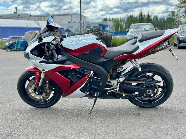 Ямаха R1 2005 в Вильнюс, объемом двигателя 1.00 л и пробегом 70 тыс. км за 4100 €, фото 7 на AUTOMOTO.COM.LV