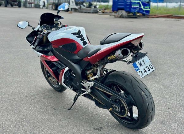 Ямаха R1 2005 в Вильнюс, объемом двигателя 1.00 л и пробегом 70 тыс. км за 4100 €, фото 10 на AUTOMOTO.COM.LV