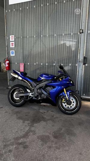 Yamaha R1 2005 in Vilnius, with an engine capacity of 1.00 L and mileage of 32 thousand km for 4700 €, photo 1 on AUTOMOTO.COM.LV