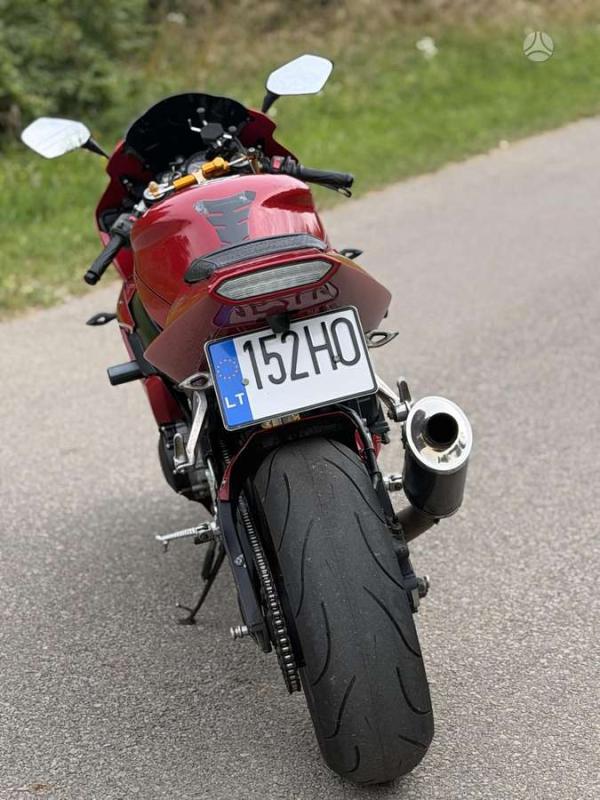 Yamaha R1 2005 Viļņa, ar dzinēja tilpumu 1.00 L un nobraukumu 50 tūkst. km par 3500 €, foto 7 vietnē AUTOMOTO.COM.LV