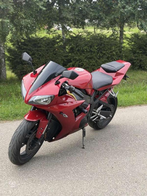 Yamaha R1 2005 Viļņa, ar dzinēja tilpumu 1.00 L un nobraukumu 50 tūkst. km par 3500 €, foto 9 vietnē AUTOMOTO.COM.LV