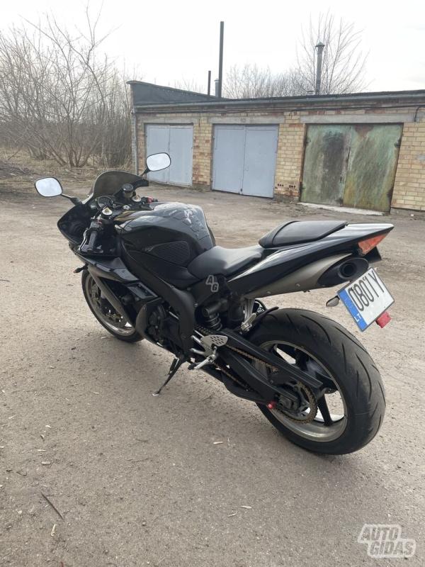 Yamaha R1 2006 Šauļi, ar dzinēja tilpumu 0.00 L un nobraukumu 0 tūkst. km par 5000 €, foto 3 vietnē AUTOMOTO.COM.LV
