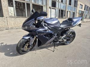 Ямаха R1 2006 в Даугавпилс, объемом двигателя 1.00 л и пробегом 0 тыс. км за 4000 €, фото 3 на AUTOMOTO.COM.LV