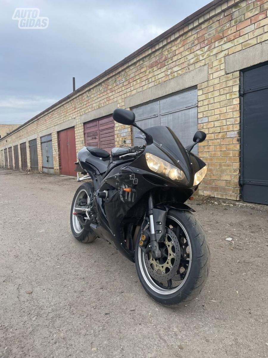 Yamaha R1 2006 Šauļi, ar dzinēja tilpumu 0.00 L un nobraukumu 0 tūkst. km par 4500 €, foto 8 vietnē AUTOMOTO.COM.LV