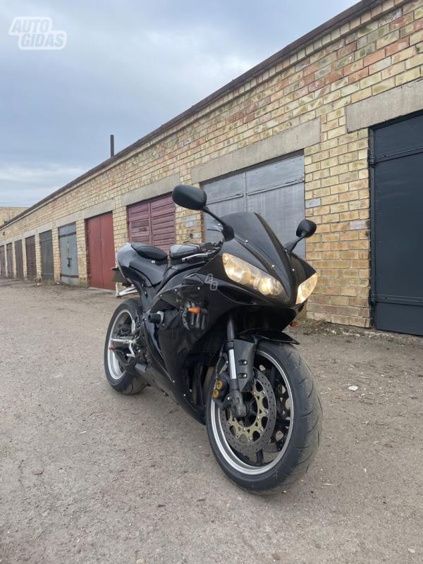 Yamaha R1 2006 Šauļi, ar dzinēja tilpumu 0.00 L un nobraukumu 0 tūkst. km par 4500 €, foto 9 vietnē AUTOMOTO.COM.LV