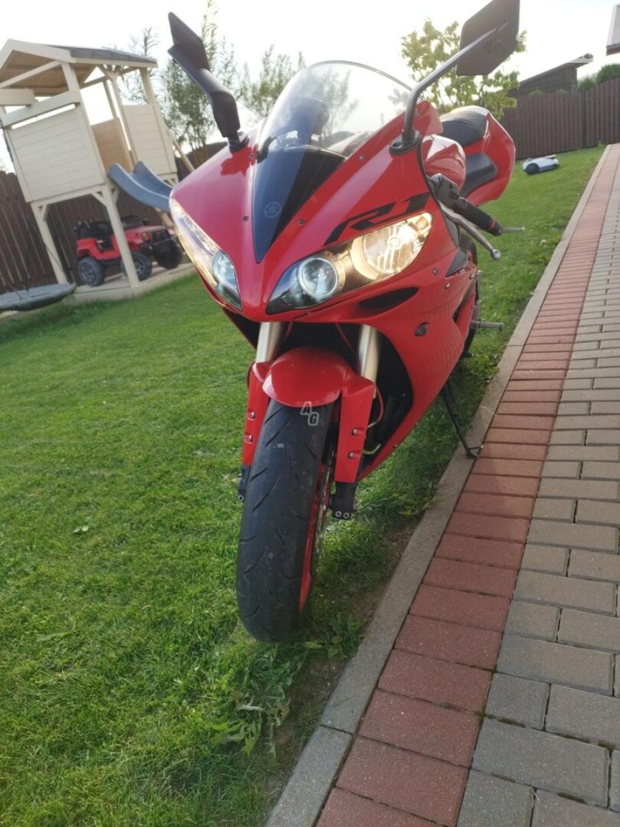 Yamaha R1 2006 in Klaipeda, with an engine capacity of 0.00 L and mileage of 0 thousand km for 4100 €, photo 3 on AUTOMOTO.COM.LV