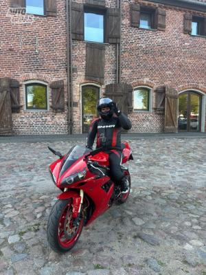 Yamaha R1 2006 in Klaipeda, with an engine capacity of 0.00 L and mileage of 0 thousand km for 4100 €, photo 3 on AUTOMOTO.COM.LV