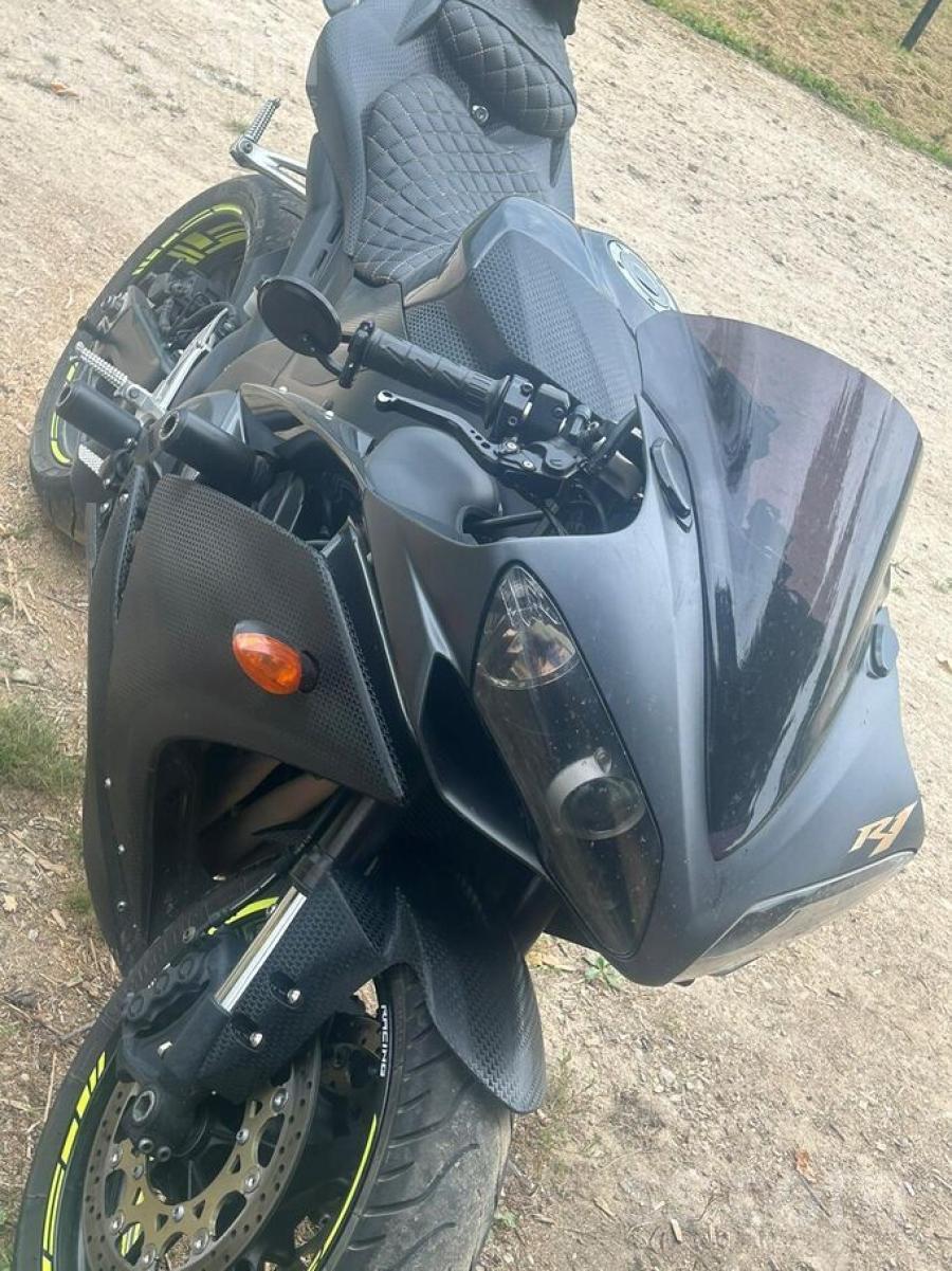 Yamaha R1 2007 in Preili, with an engine capacity of 1.00 L and mileage of 0 thousand km for 4600 €, photo 1 on AUTOMOTO.COM.LV