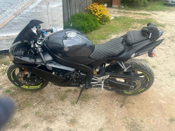 Yamaha R1 2007 in Preili, with an engine capacity of 1.00 L and mileage of 0 thousand km for 5000 €, photo 3 on AUTOMOTO.COM.LV