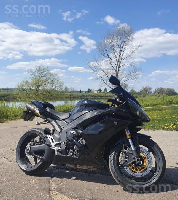 Yamaha R1 2007 Rīga, ar dzinēja tilpumu 1.00 L un nobraukumu 0 tūkst. km par 4699 €, foto 1 vietnē AUTOMOTO.COM.LV