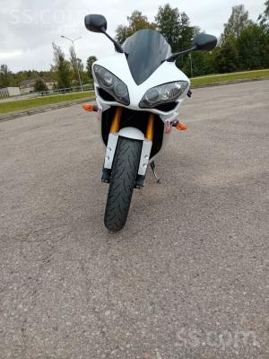 Yamaha R1 2007 in Preili, with an engine capacity of 1.00 L and mileage of 0 thousand km for 5200 €, photo 3 on AUTOMOTO.COM.LV