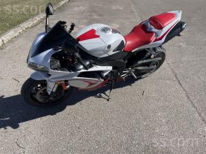 Yamaha R1 2007 Preiļi, ar dzinēja tilpumu 1.00 L un nobraukumu 0 tūkst. km par 5300 €, foto 4 vietnē AUTOMOTO.COM.LV
