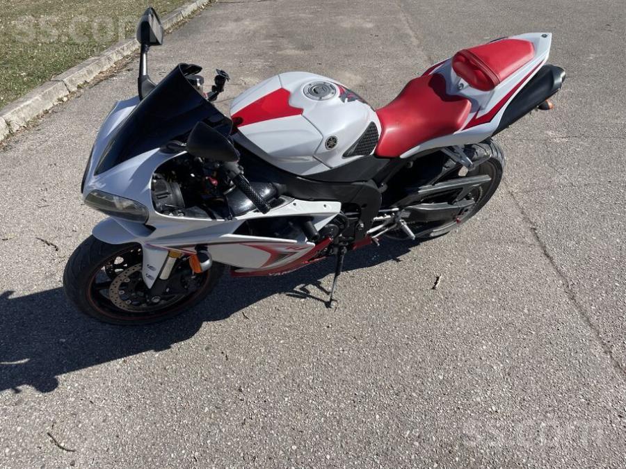 Yamaha R1 2007 Preiļi, ar dzinēja tilpumu 1.00 L un nobraukumu 0 tūkst. km par 5300 €, foto 4 vietnē AUTOMOTO.COM.LV